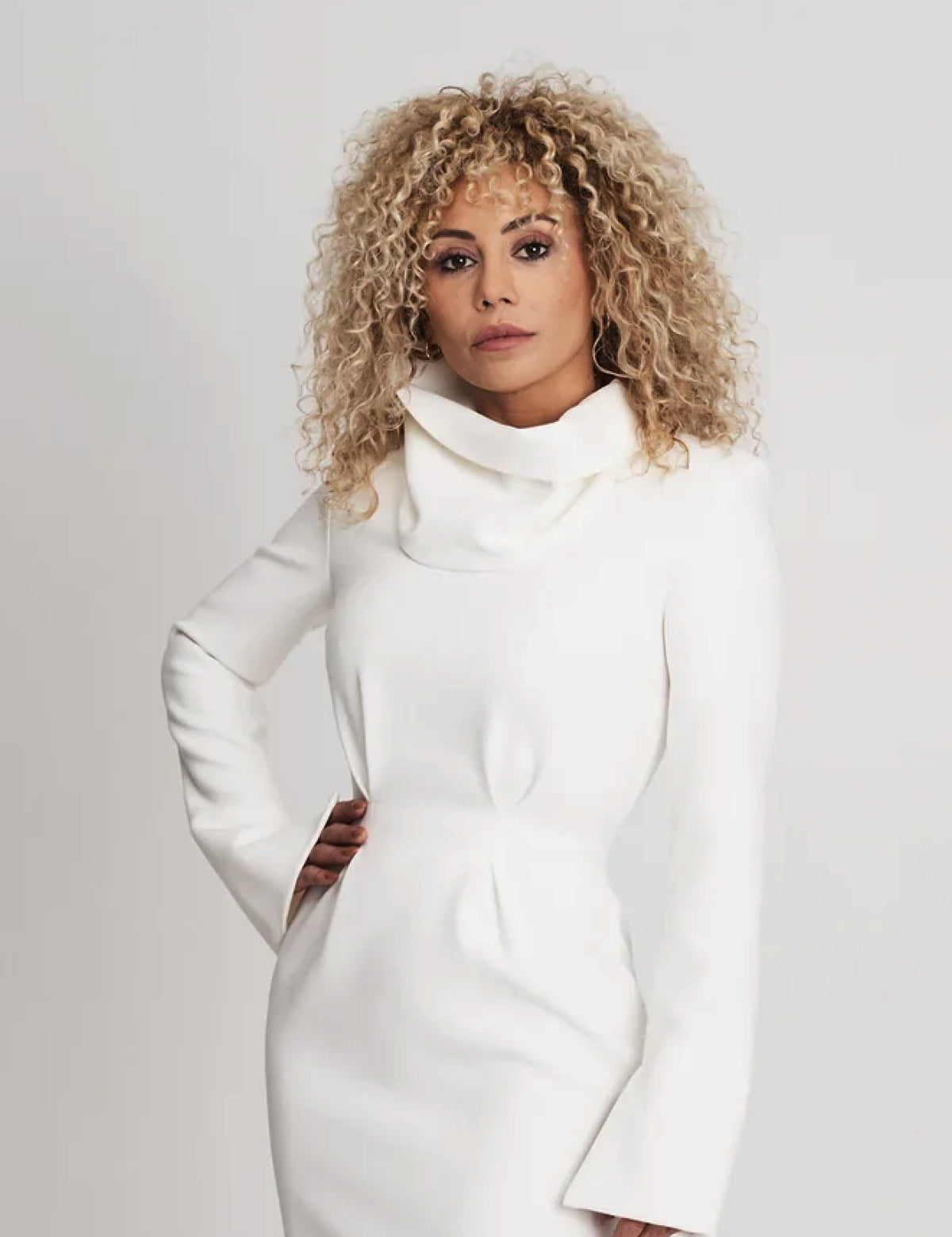 About – Lillian Khallouf